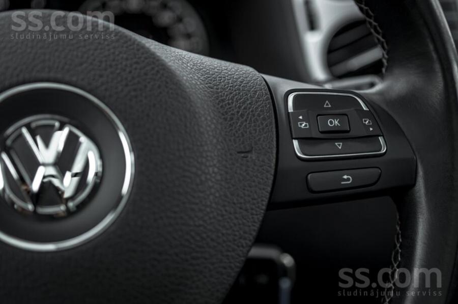 Black Volkswagen Tiguan 2014 in Riga, with an engine capacity of 2.00 L and mileage of 185 thousand km for 11750 €, photo 21 on AUTOMOTO.COM.LV