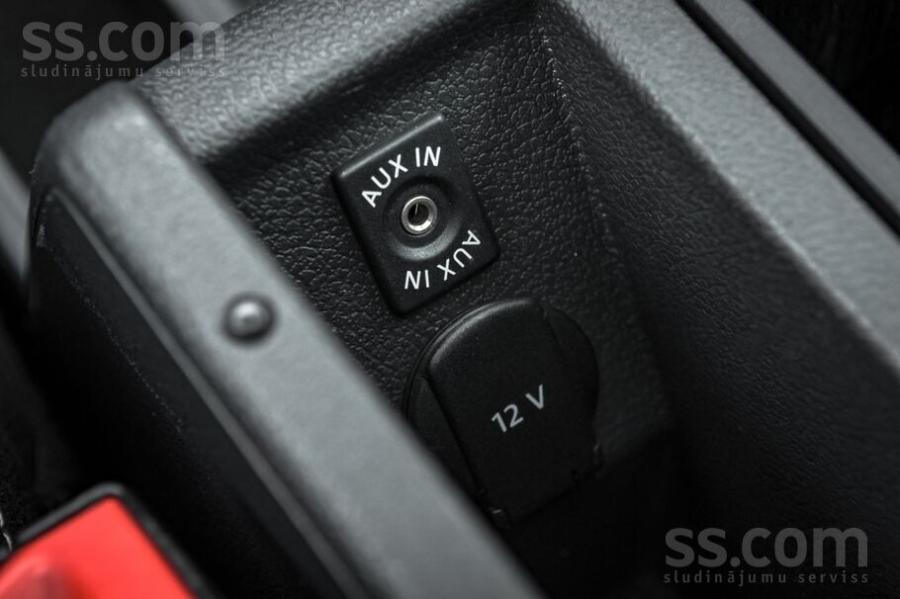 Black Volkswagen Tiguan 2014 in Riga, with an engine capacity of 2.00 L and mileage of 185 thousand km for 11750 €, photo 24 on AUTOMOTO.COM.LV