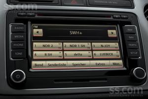 Black Volkswagen Tiguan 2014 in Riga, with an engine capacity of 2.00 L and mileage of 185 thousand km for 11750 €, photo 26 on AUTOMOTO.COM.LV