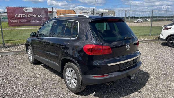Black Volkswagen Tiguan 2014 in Marijampole, with an engine capacity of 1.97 L and mileage of 320 thousand km for 8990 €, photo 7 on AUTOMOTO.COM.LV