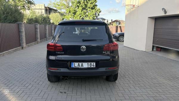 Black Volkswagen Tiguan 2014 in Kaunas, with an engine capacity of 1.98 L and mileage of 129 thousand km for 10400 €, photo 3 on AUTOMOTO.COM.LV