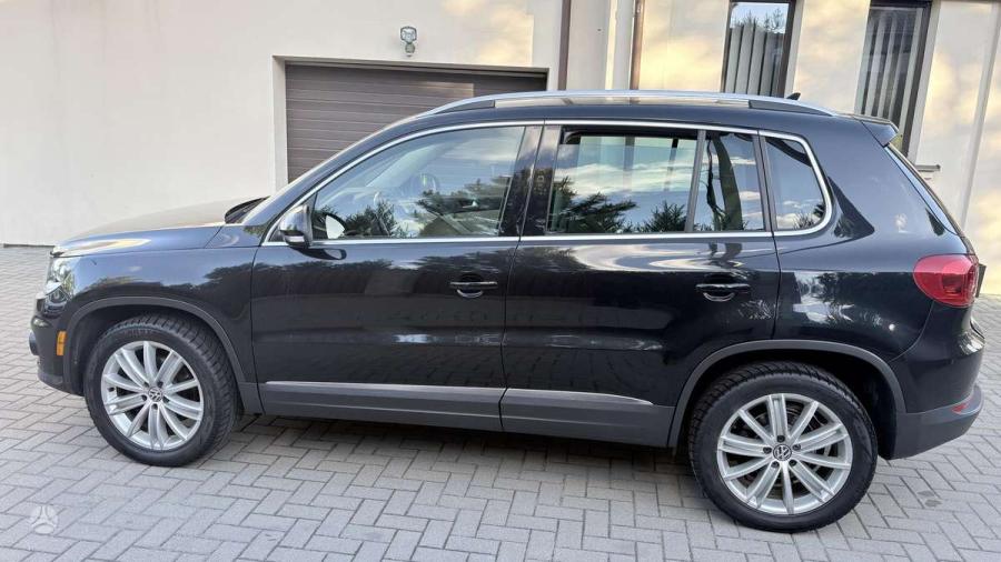 Black Volkswagen Tiguan 2014 in Kaunas, with an engine capacity of 1.98 L and mileage of 129 thousand km for 10400 €, photo 5 on AUTOMOTO.COM.LV