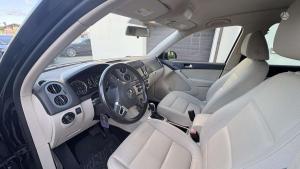 Black Volkswagen Tiguan 2014 in Kaunas, with an engine capacity of 1.98 L and mileage of 129 thousand km for 10400 €, photo 8 on AUTOMOTO.COM.LV