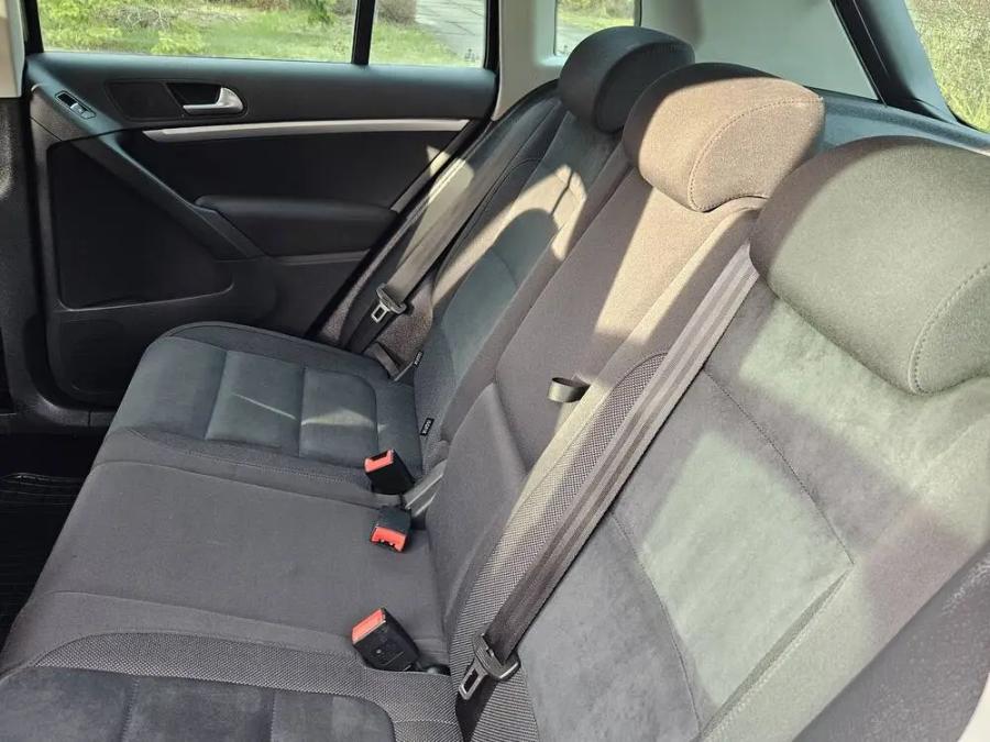 Melns Volkswagen Tiguan 2014 Jēkabpils, ar dzinēja tilpumu 2.00 L un nobraukumu 202 tūkst. km par 7150 €, foto 16 vietnē AUTOMOTO.COM.LV