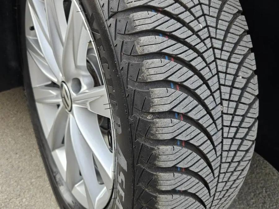 Melns Volkswagen Tiguan 2014 Jēkabpils, ar dzinēja tilpumu 2.00 L un nobraukumu 202 tūkst. km par 7150 €, foto 33 vietnē AUTOMOTO.COM.LV