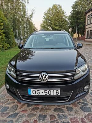 Melns Volkswagen Tiguan 2014 Liepāja, ar dzinēja tilpumu 2.00 L un nobraukumu 114 tūkst. km par 11400 €, foto 3 vietnē AUTOMOTO.COM.LV
