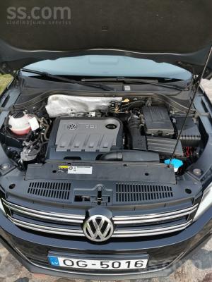 Melns Volkswagen Tiguan 2014 Liepāja, ar dzinēja tilpumu 2.00 L un nobraukumu 114 tūkst. km par 11400 €, foto 11 vietnē AUTOMOTO.COM.LV