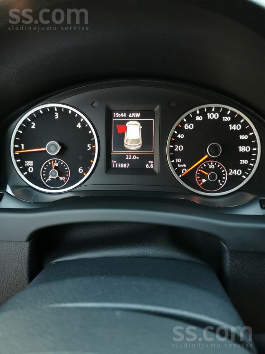 Melns Volkswagen Tiguan 2014 Liepāja, ar dzinēja tilpumu 2.00 L un nobraukumu 114 tūkst. km par 11400 €, foto 13 vietnē AUTOMOTO.COM.LV