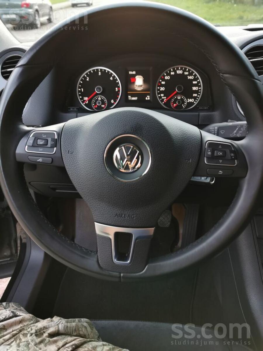 Melns Volkswagen Tiguan 2014 Liepāja, ar dzinēja tilpumu 2.00 L un nobraukumu 114 tūkst. km par 11400 €, foto 14 vietnē AUTOMOTO.COM.LV