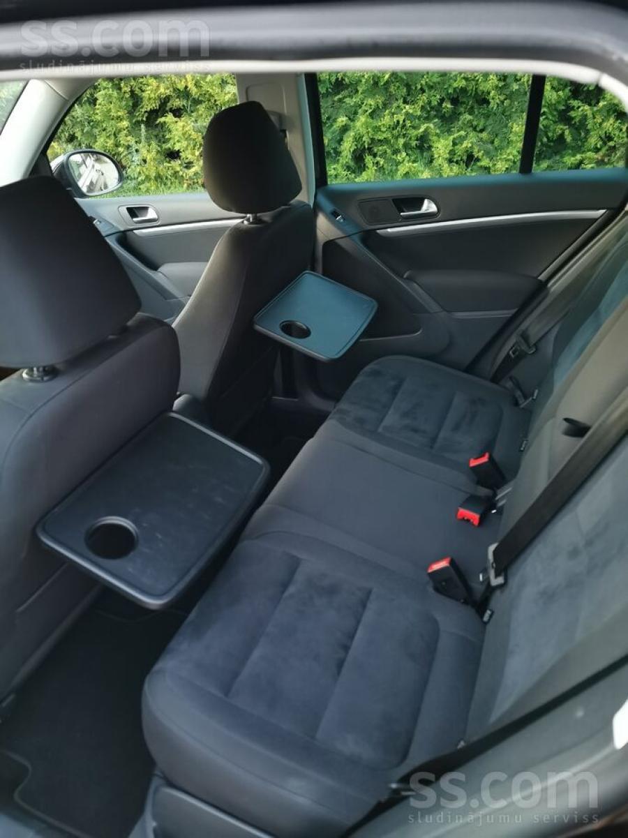 Melns Volkswagen Tiguan 2014 Liepāja, ar dzinēja tilpumu 2.00 L un nobraukumu 114 tūkst. km par 11400 €, foto 19 vietnē AUTOMOTO.COM.LV