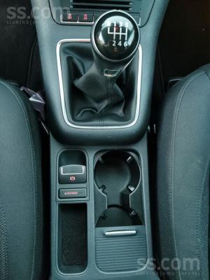 Melns Volkswagen Tiguan 2014 Liepāja, ar dzinēja tilpumu 2.00 L un nobraukumu 114 tūkst. km par 11400 €, foto 21 vietnē AUTOMOTO.COM.LV