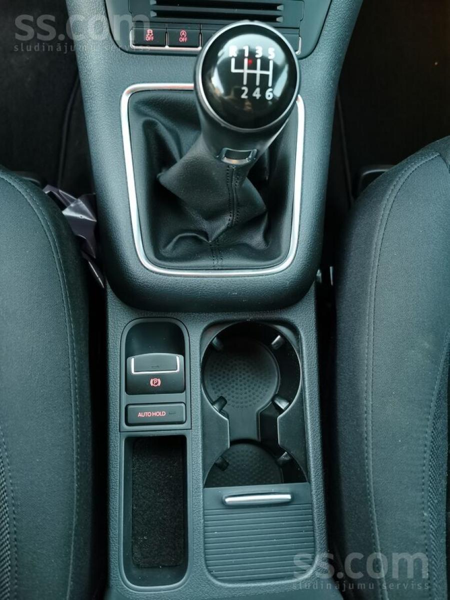 Melns Volkswagen Tiguan 2014 Liepāja, ar dzinēja tilpumu 2.00 L un nobraukumu 114 tūkst. km par 11400 €, foto 21 vietnē AUTOMOTO.COM.LV