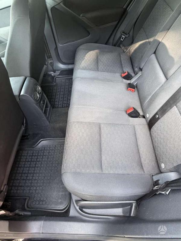Black Volkswagen Tiguan 2014 in Vilnius, with an engine capacity of 1.98 L and mileage of 191 thousand km for 8790 €, photo 9 on AUTOMOTO.COM.LV