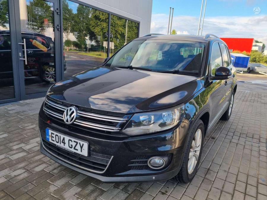 Black Volkswagen Tiguan 2014 in Taurage, with an engine capacity of 1.97 L and mileage of 153 thousand km for 2400 €, photo 1 on AUTOMOTO.COM.LV