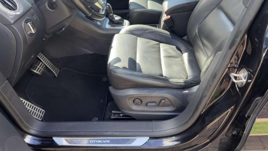 Melns Volkswagen Tiguan 2014 Kupiškis, ar dzinēja tilpumu 1.97 L un nobraukumu 267 tūkst. km par 10690 €, foto 10 vietnē AUTOMOTO.COM.LV