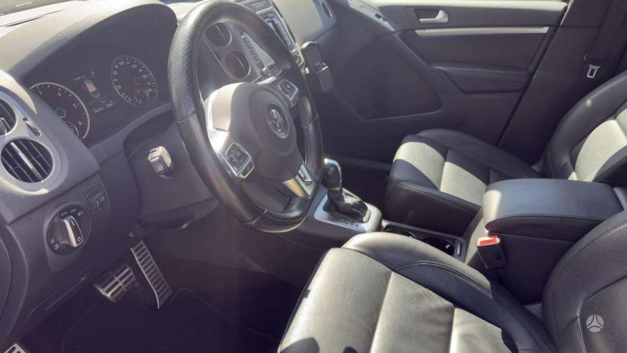 Melns Volkswagen Tiguan 2014 Kupiškis, ar dzinēja tilpumu 1.97 L un nobraukumu 267 tūkst. km par 10690 €, foto 11 vietnē AUTOMOTO.COM.LV