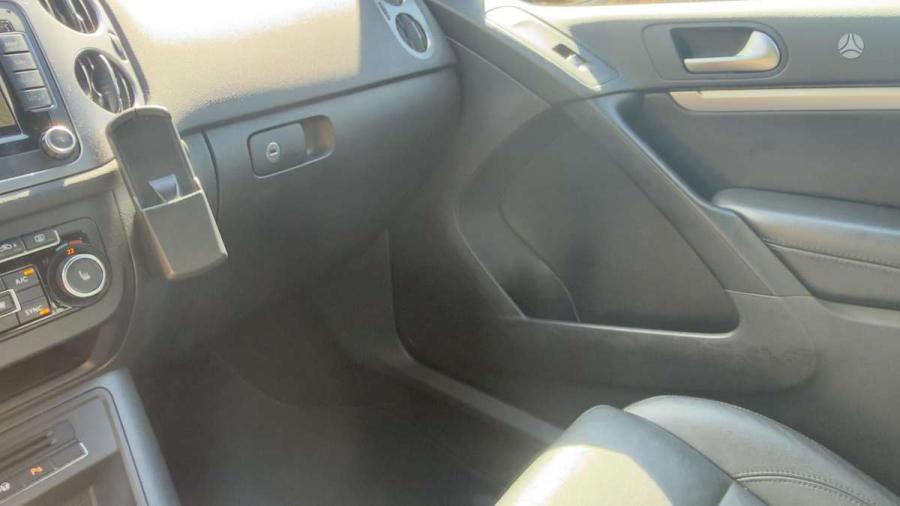 Melns Volkswagen Tiguan 2014 Kupiškis, ar dzinēja tilpumu 1.97 L un nobraukumu 267 tūkst. km par 10690 €, foto 20 vietnē AUTOMOTO.COM.LV