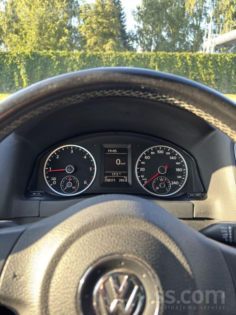 Melns Volkswagen Tiguan 2014 Rīga, ar dzinēja tilpumu 2.00 L un nobraukumu 258 tūkst. km par 9200 €, foto 7 vietnē AUTOMOTO.COM.LV