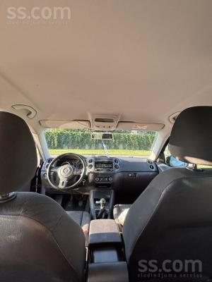Melns Volkswagen Tiguan 2014 Rīga, ar dzinēja tilpumu 2.00 L un nobraukumu 258 tūkst. km par 9200 €, foto 9 vietnē AUTOMOTO.COM.LV