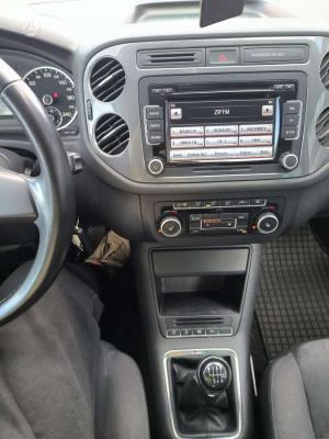 Melns Volkswagen Tiguan 2014 Tauragė, ar dzinēja tilpumu 1.97 L un nobraukumu 267 tūkst. km par 8200 €, foto 16 vietnē AUTOMOTO.COM.LV