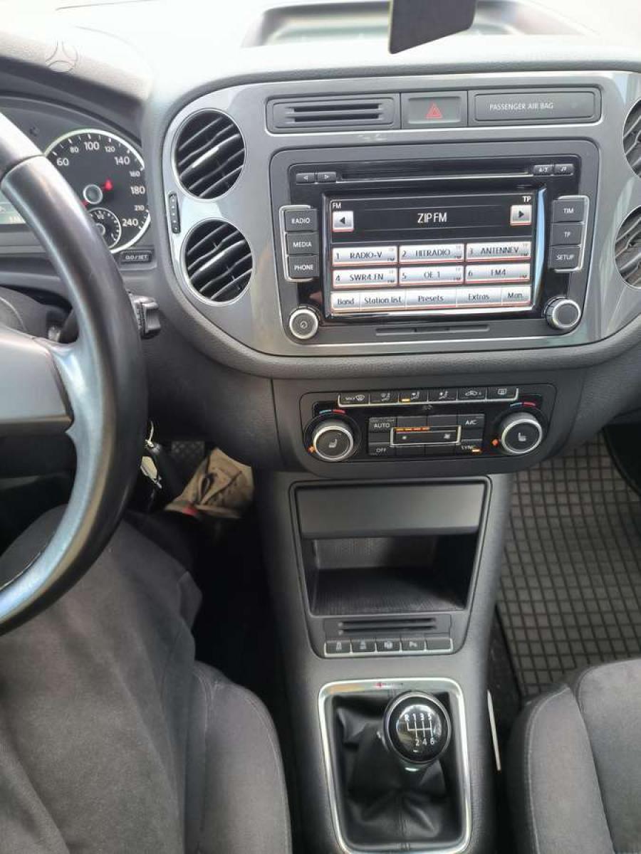Melns Volkswagen Tiguan 2014 Tauragė, ar dzinēja tilpumu 1.97 L un nobraukumu 267 tūkst. km par 8200 €, foto 16 vietnē AUTOMOTO.COM.LV