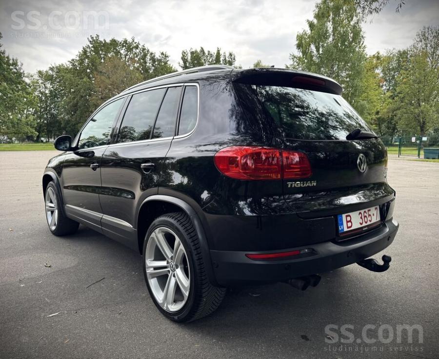 Melns Volkswagen Tiguan 2014 Jūrmala, ar dzinēja tilpumu 2.00 L un nobraukumu 266 tūkst. km par 9950 €, foto 10 vietnē AUTOMOTO.COM.LV