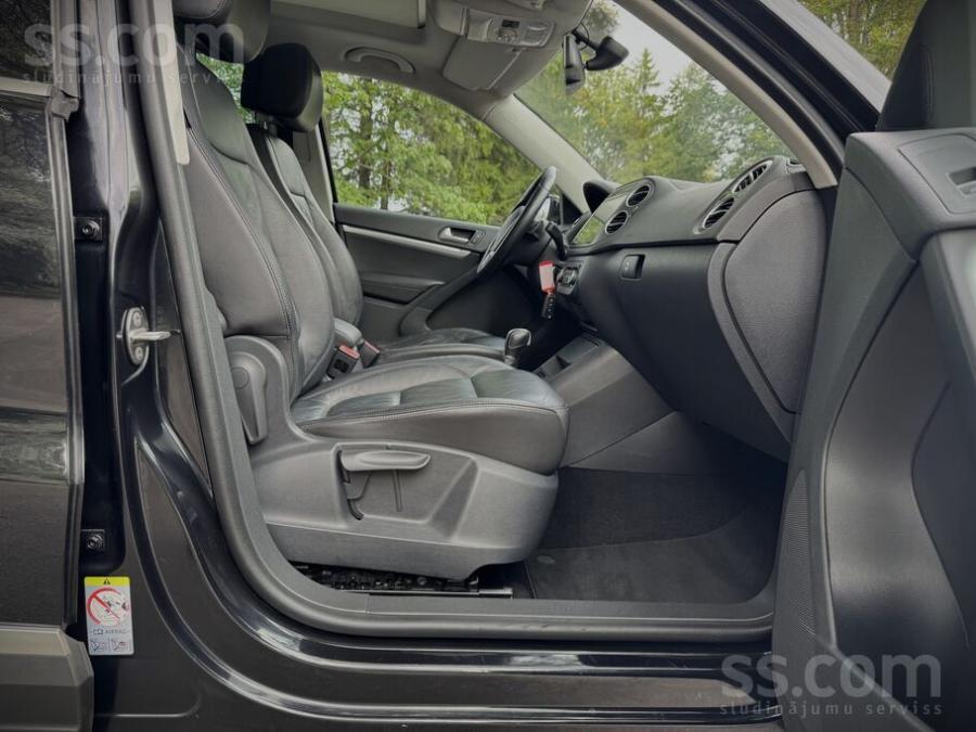 Melns Volkswagen Tiguan 2014 Jūrmala, ar dzinēja tilpumu 2.00 L un nobraukumu 266 tūkst. km par 9950 €, foto 16 vietnē AUTOMOTO.COM.LV