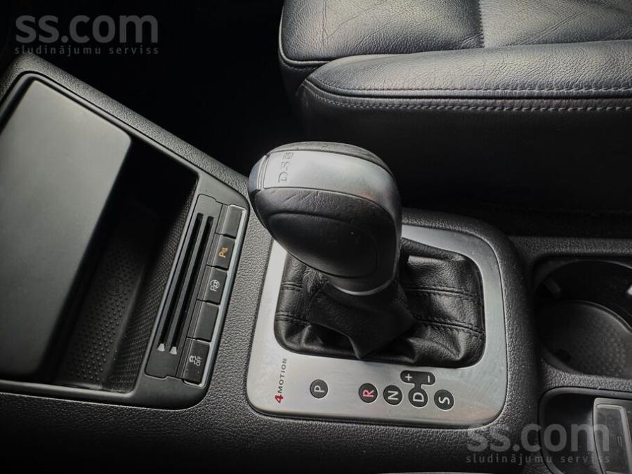 Melns Volkswagen Tiguan 2014 Jūrmala, ar dzinēja tilpumu 2.00 L un nobraukumu 266 tūkst. km par 9950 €, foto 24 vietnē AUTOMOTO.COM.LV