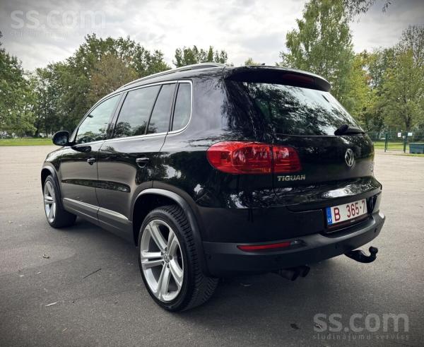 Melns Volkswagen Tiguan 2014 Jūrmala, ar dzinēja tilpumu 2.00 L un nobraukumu 266 tūkst. km par 9950 €, foto 10 vietnē AUTOMOTO.COM.LV
