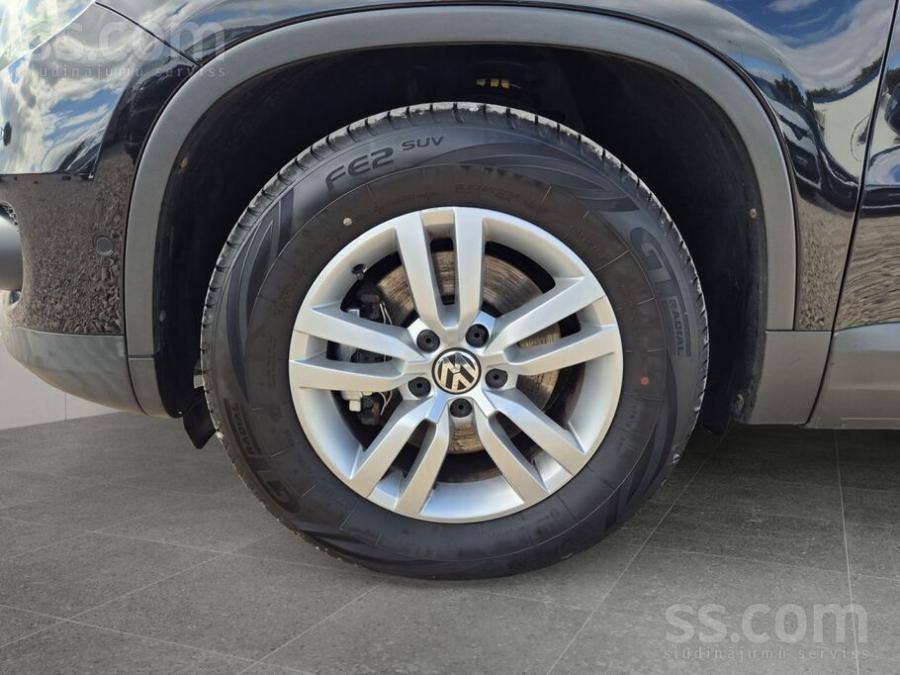 Melns Volkswagen Tiguan 2015 Rīga, ar dzinēja tilpumu 1.40 L un nobraukumu 175 tūkst. km par 8400 €, foto 15 vietnē AUTOMOTO.COM.LV