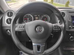 Melns Volkswagen Tiguan 2015 Panevēža, ar dzinēja tilpumu 1.97 L un nobraukumu 327 tūkst. km par 9000 €, foto 25 vietnē AUTOMOTO.COM.LV