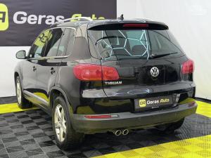 Melns Volkswagen Tiguan 2015 Avižieniai, ar dzinēja tilpumu 2.00 L un nobraukumu 259 tūkst. km par 10690 €, foto 6 vietnē AUTOMOTO.COM.LV