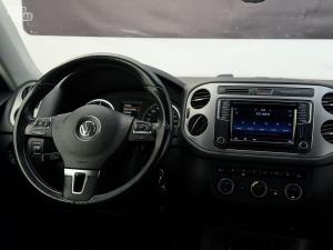 Melns Volkswagen Tiguan 2015 Avižieniai, ar dzinēja tilpumu 2.00 L un nobraukumu 259 tūkst. km par 10690 €, foto 15 vietnē AUTOMOTO.COM.LV