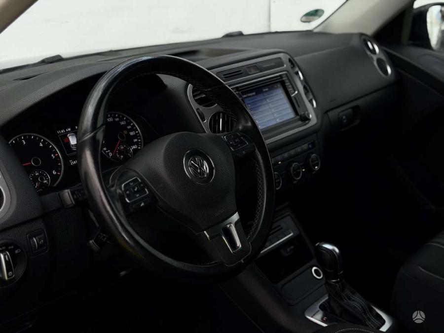 Melns Volkswagen Tiguan 2015 Viļņa, ar dzinēja tilpumu 1.97 L un nobraukumu 259 tūkst. km par 10690 €, foto 9 vietnē AUTOMOTO.COM.LV