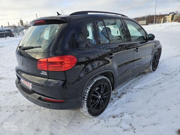 Melns Volkswagen Tiguan 2015 Panevēža, ar dzinēja tilpumu 2.00 L un nobraukumu 232 tūkst. km par 7500 €, foto 6 vietnē AUTOMOTO.COM.LV