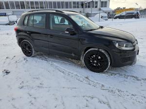 Black Volkswagen Tiguan 2015 in Panevezys, with an engine capacity of 2.00 L and mileage of 232 thousand km for 7500 €, photo 7 on AUTOMOTO.COM.LV