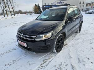 Black Volkswagen Tiguan 2015 in Panevezys, with an engine capacity of 2.00 L and mileage of 232 thousand km for 7500 €, photo 11 on AUTOMOTO.COM.LV