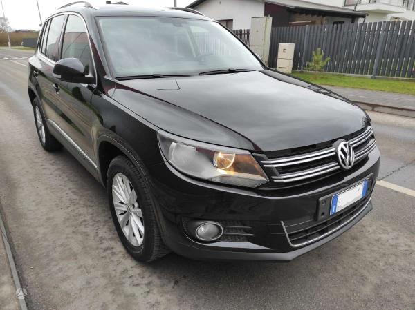 Melns Volkswagen Tiguan 2015 Panevēža, ar dzinēja tilpumu 1.97 L un nobraukumu 327 tūkst. km par 8900 €, foto 5 vietnē AUTOMOTO.COM.LV