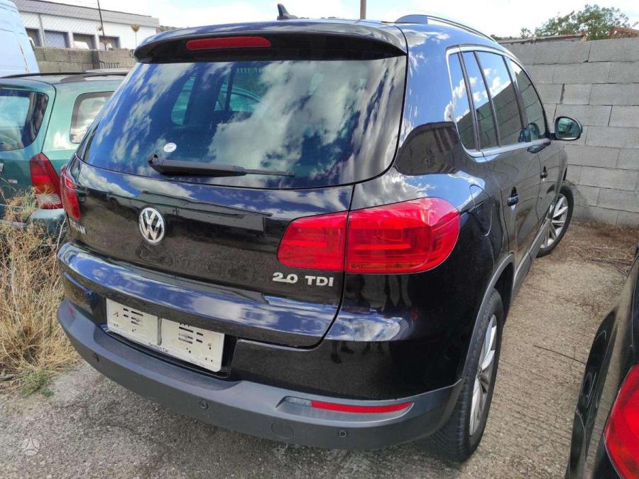 Melns Volkswagen Tiguan 2015 Panevēža, ar dzinēja tilpumu 1.97 L un nobraukumu 327 tūkst. km par 8900 €, foto 35 vietnē AUTOMOTO.COM.LV