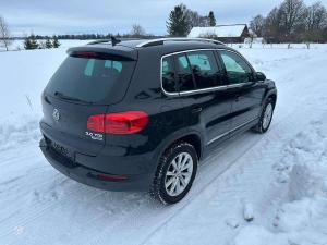 Black Volkswagen Tiguan 2015 in Kaunas, with an engine capacity of 1.97 L and mileage of 260 thousand km for 9999 €, photo 5 on AUTOMOTO.COM.LV