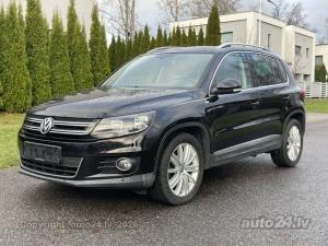Black Volkswagen Tiguan 2015 in Viljandi, with an engine capacity of 2.00 L and mileage of 168 thousand km for 12880 €, photo  on AUTOMOTO.COM.LV