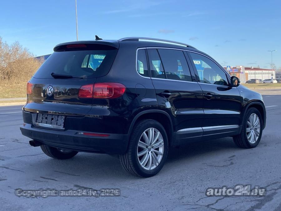 Melns Volkswagen Tiguan 2015 Viljandi, ar dzinēja tilpumu 2.00 L un nobraukumu 169 tūkst. km par 11980 €, foto 4 vietnē AUTOMOTO.COM.LV