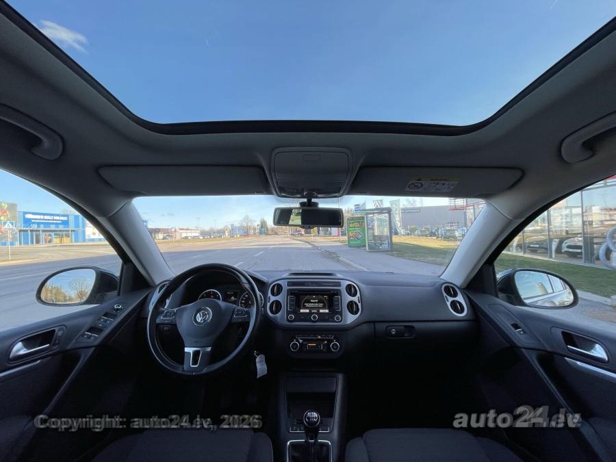 Melns Volkswagen Tiguan 2015 Viljandi, ar dzinēja tilpumu 2.00 L un nobraukumu 169 tūkst. km par 11980 €, foto 6 vietnē AUTOMOTO.COM.LV