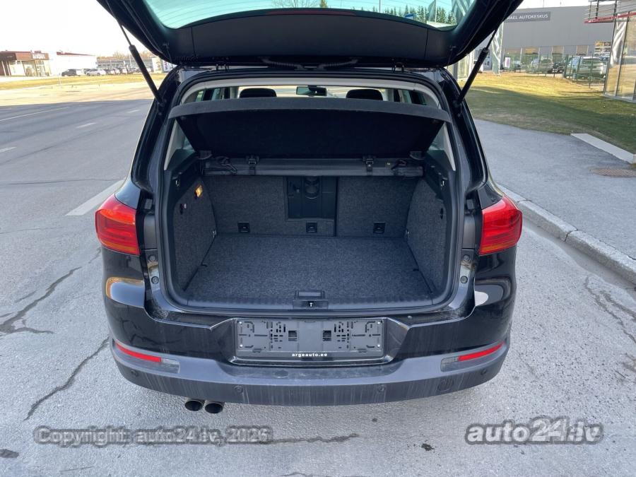 Melns Volkswagen Tiguan 2015 Viljandi, ar dzinēja tilpumu 2.00 L un nobraukumu 169 tūkst. km par 11980 €, foto 12 vietnē AUTOMOTO.COM.LV
