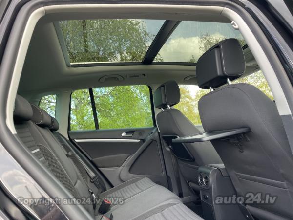 Black Volkswagen Tiguan 2015 in Viljandi, with an engine capacity of 2.00 L and mileage of 169 thousand km for 11980 €, photo 8 on AUTOMOTO.COM.LV