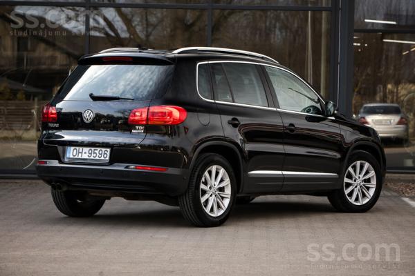 Black Volkswagen Tiguan 2015 in Jelgava, with an engine capacity of 2.00 L and mileage of 0 thousand km for 11990 €, photo 7 on AUTOMOTO.COM.LV