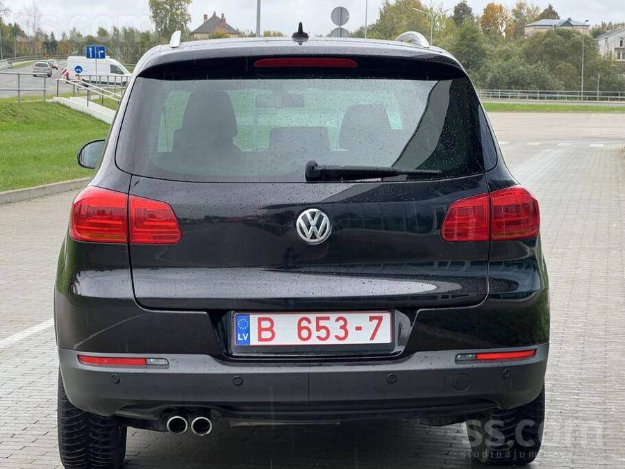Black Volkswagen Tiguan 2015 in Rezekne, with an engine capacity of 2.00 L and mileage of 254 thousand km for 8800 €, photo 8 on AUTOMOTO.COM.LV