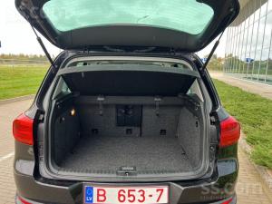 Black Volkswagen Tiguan 2015 in Rezekne, with an engine capacity of 2.00 L and mileage of 254 thousand km for 8800 €, photo 25 on AUTOMOTO.COM.LV