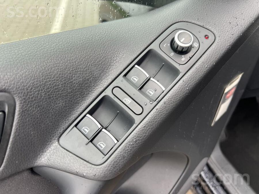 Black Volkswagen Tiguan 2015 in Rezekne, with an engine capacity of 2.00 L and mileage of 254 thousand km for 8800 €, photo 26 on AUTOMOTO.COM.LV