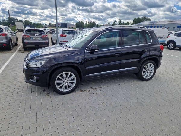Melns Volkswagen Tiguan 2015 Tauragė, ar dzinēja tilpumu 1.97 L un nobraukumu 240 tūkst. km par 8800 €, foto 2 vietnē AUTOMOTO.COM.LV